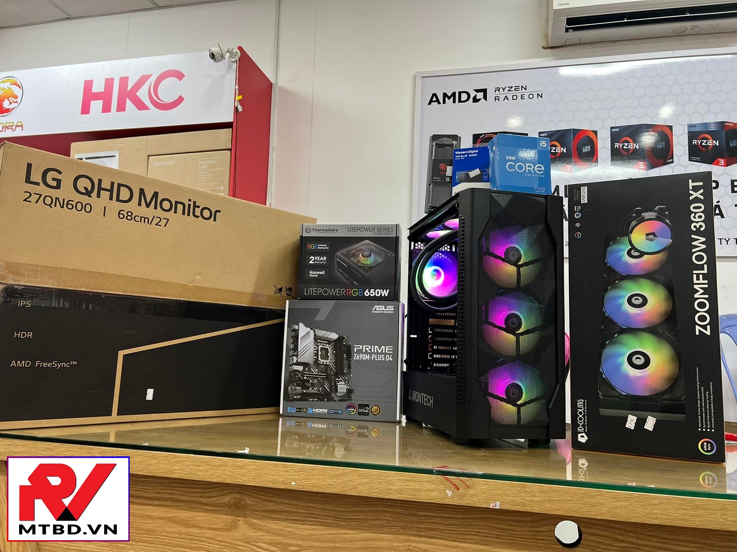 Vỏ case Montech X1 Black (sẵn 4 quạt RGB) Vỏ case Montech X1 Black (sẵn ...